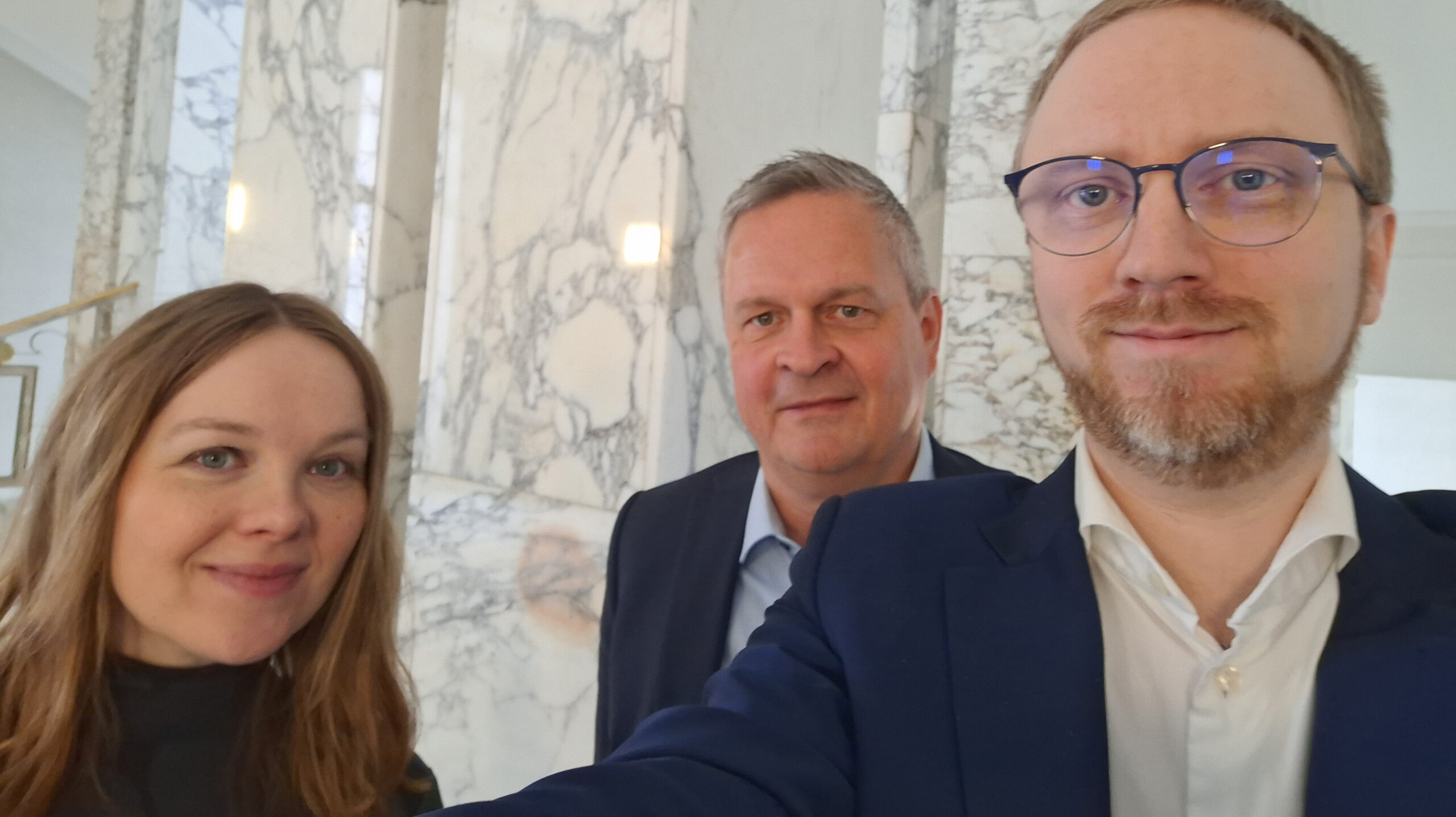 Talotekniikkaliitto tapasi Katri Kulmunin ja Ari Koposen - LVI-Tekniset ...